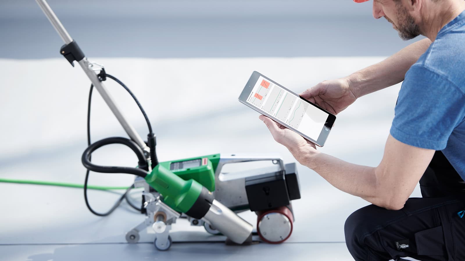 Taktekking 4.0 - UNIROOF 700 | Inter-Supply AS